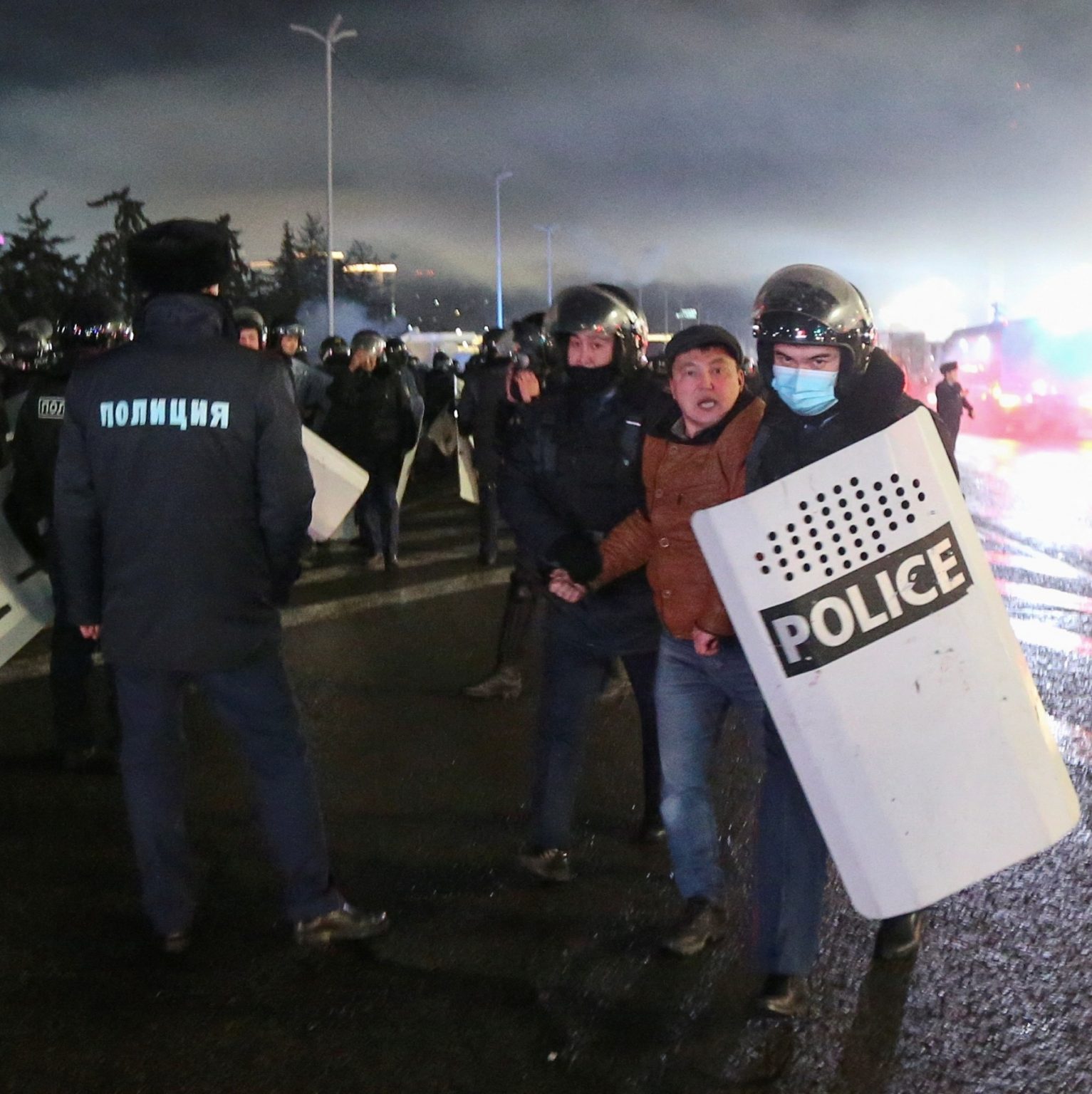 Cazaquistão: protestos acontecem com aumento de preços - Freezone